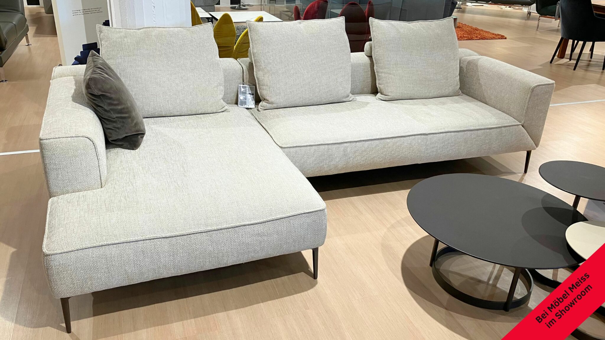 Longueville Landscape Sofa von JORI bei Möbel Meiss